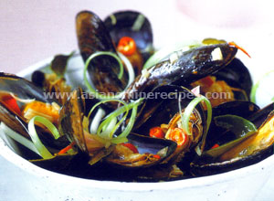 Pan-Steamed Mussels with Thai Herbs Recipe