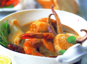 Shellfish Curry with Coconut Milk and Basil Recipe